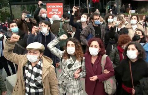 Новая провокация в Турции среди бастующих студентов есть те у кого имеется жилье и те кто