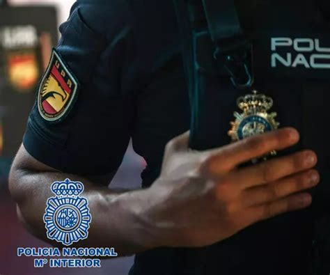 La Policía Nacional salva la vida a dos hermanas que se encontraban encerradas en su vivienda en