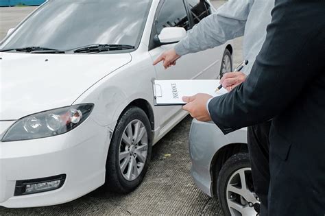 5 Tips For Dealing With Insurance Companies After A Car Accident In