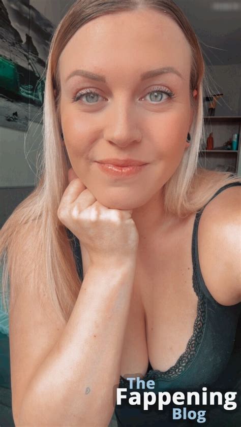 Linaboobs Nude Leaks Photo 23 Thefappening