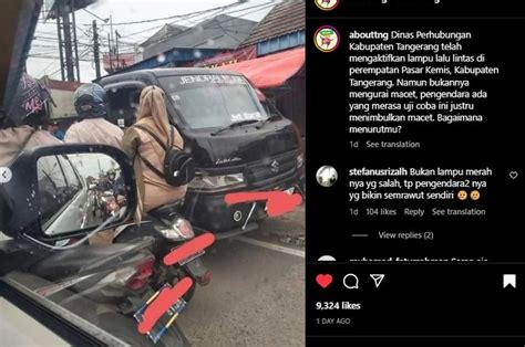 Alat Pengendali Lalu Lintas Di Simpang Empat Pasar Kemis Diprotes