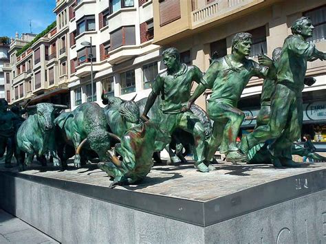 Pamplona Espanha a cidadela que não passa despercebida