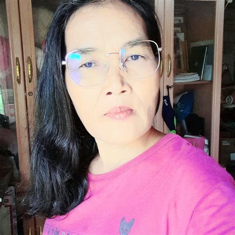 อนงค์ ขำสว่าง วันหยุดฃักผ้าขอบคุณเพื่อนทุกคนจับมือกันสู่ค Facebook