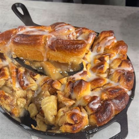 One Skillet Cinnamon Roll Apple Pie Recipe Champions