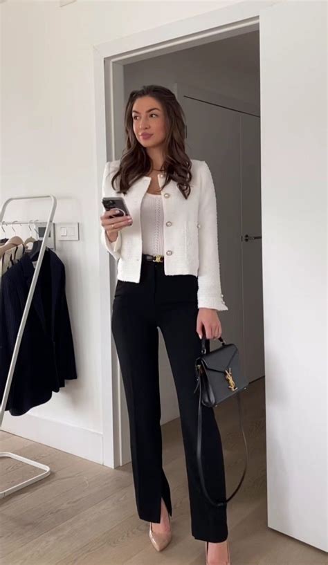 Pin By Laura On Outfits Woman Work Outfits Women Business Attire