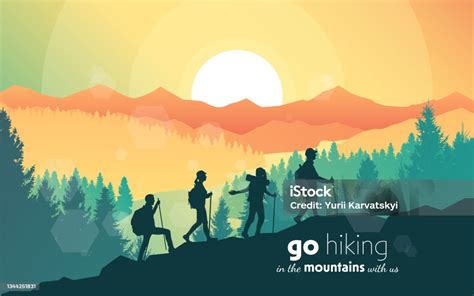 자연을 발견하고 탐험하고 관찰하는 여행 개념 하이킹 관광 모험 한 친구들이 산을 오르고 있다 팀워크 벡터 다각형 풍경 그림 미니멀 한 플랫 디자인 하이킹에 대한 스톡 벡터