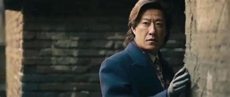 一改硬汉形象差点“翻车”，这位“谍战天王”的剧你一定看过于震骆士宾马云飞