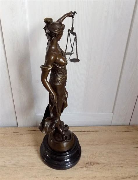 Dekorační Bronzová Socha Řecká Bohyně Themis Aukro