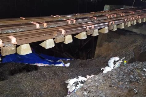 Longsor Rel Stasiun Cicurug Maseng Perjalanan KA Bogor Sukabumi