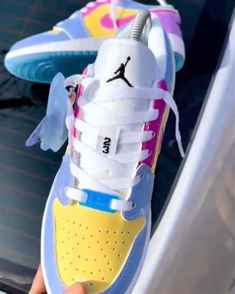 Pin On Sneakers In 2024 Pretty Shoes Sneakers Nike Shoes Women