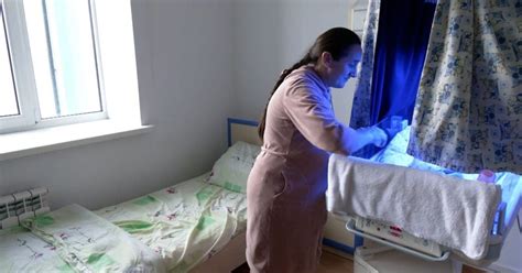 Мешканка Рівненщини народила 18 ту дитину як нині почуваються мати і немовля фото відео