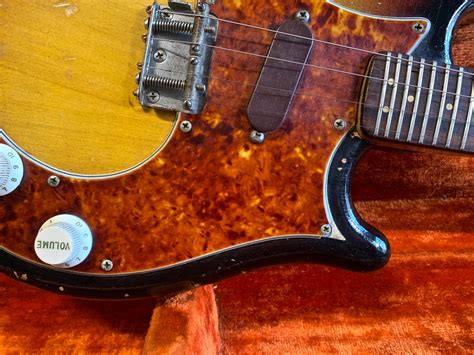 Fender Mandocaster 1962 Some Neck Guitars