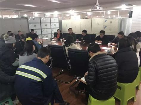 区经信局召集30余家重点用能企业开会，只为做好这项工作