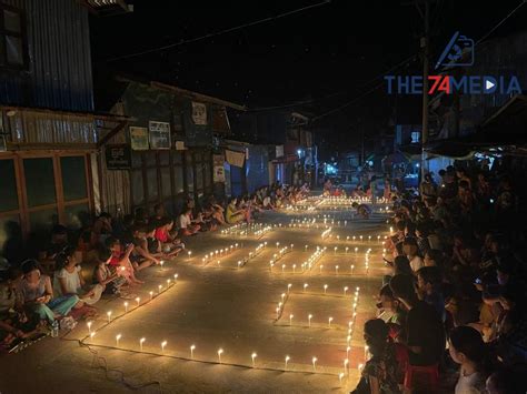 ဖားကန့်မြို့ အေးမြသာယာရပ်ကွက်တွင် စစ်အာဏာရှင်စနစ် ဆန့်ကျင်ရေး ညသပိတ် ဆက်လက်ပြုလုပ် The 74 Media