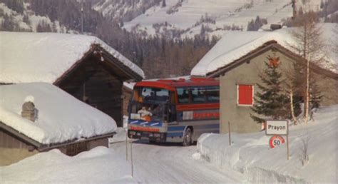 IMCDb org Neoplan N Cityliner in Sällskapsresan Snowroller