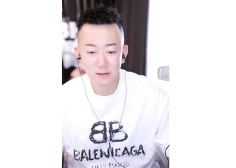 时长限制韩雅乐，不然早去给大哥陪护！ 歪阅