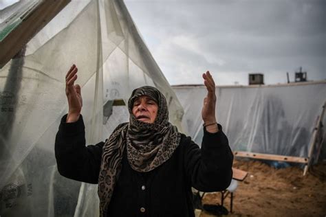Idf Announces Expanded Ground Operation In Gaza Amid Communications