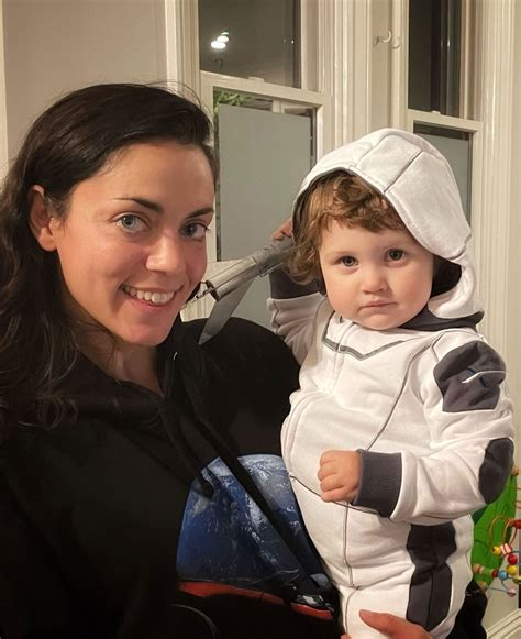Shivon Zilis Get To Know The Mother Of Elon Musks Twins Us Weekly