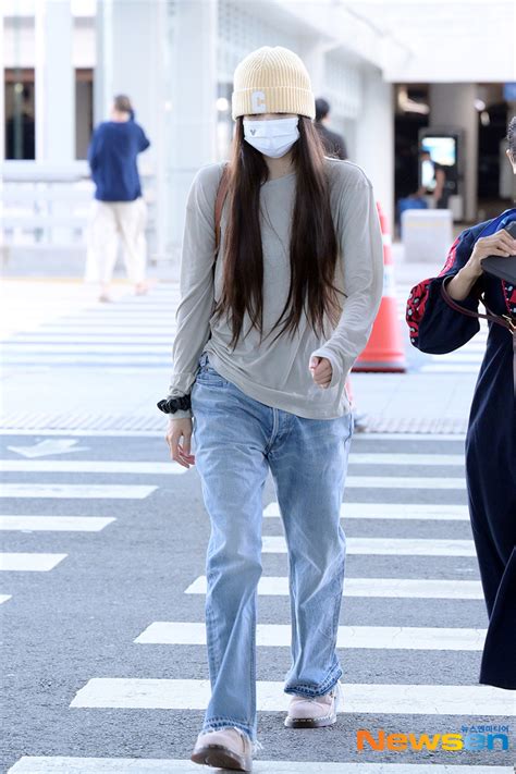 블랙핑크 리사 ‘우월한 비율 뽐내며 런웨이 포토엔hd 손에 잡히는 뉴스 눈에 보이는 뉴스 뉴스엔