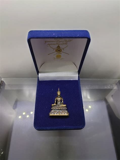 พระกริ่งพุทธมหาบารมีนุภาพพิสุทธิ์ อนุตตรสังคามวิชัย เนื้อทองแดงซาติน ผลงานศิลปินแห่งชาติ อ จักร