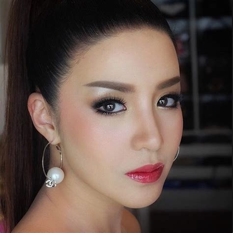 50 ลุคแต่งหน้าสวยๆ ฝีมือ น้องฉัตร เลอค่าอะไรเบอร์นี้ Ladyissue เว็บรีวิวเครื่องสำอาง ชุมชน