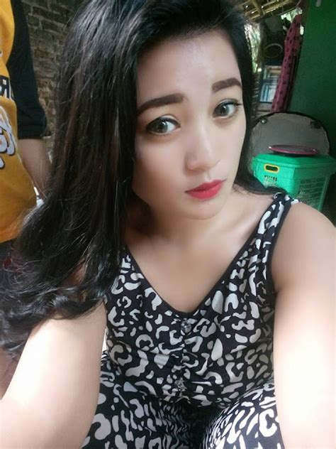 Tante Ngajak Ngentot Di Dapur ~ Cerita Dewasa