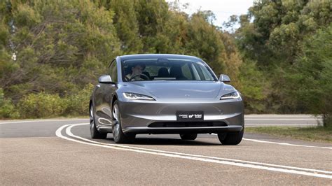 New Tesla Model 3 2026 Long Range Rwd Drives Up To 750km On A Single