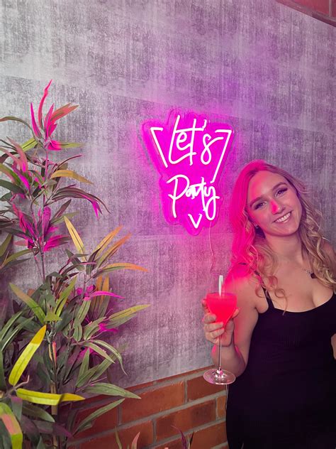 How To Make Neon Signs Kings Of Neon