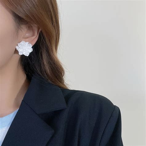 11 화이트 부티크 스터드 귀걸이 실버 딱붙는 자개 링 진주 롱 데일리 드롭 웨딩 하객 하트 나비 작은 귀걸이 이어커프