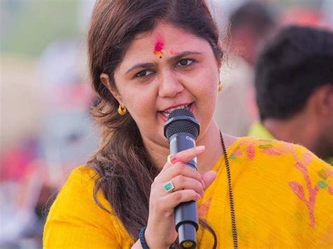 Bjp Heavyweight Pankaja Munde Loses Parli The English Post Breaking