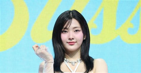 [포토]포즈 취하는 위클리 박소은
