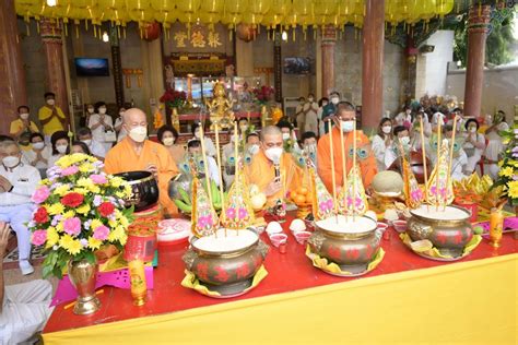 ประชาสัมพันธ์ ‘ป่อเต็กตึ๊งเชิญประชาชนร่วมอิ่มบุญ อิ่มใจ ถือศีลกินเจ