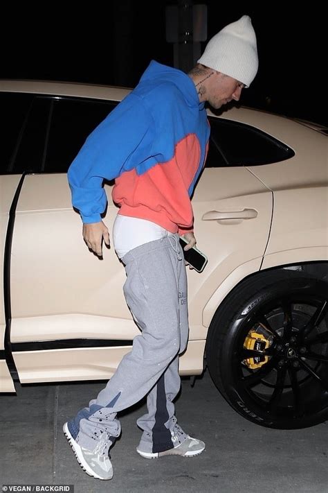 Hot Guys Sagging And Socks — Justin Bieber The King Of Sagging