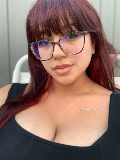 Sfwgirlsinglasses
