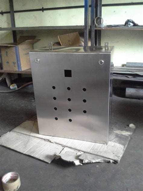 Ss Ms And Aluminium On Demand Ss Enclosure Size Dimension Medium To