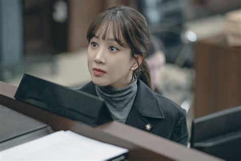 금주의 디즈니플러스 변론을 시작하겠습니다 올드 맨까지