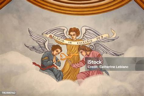 천사 세부 정보 성탄절 성 앤드류 교회 도만시 오트 사부아 프랑스 천사에 대한 스톡 사진 및 기타 이미지 천사 구름