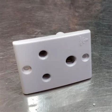 6 Amp Anchor Penta 3 Pin Modular Socket At Best Price In Kanpur Id