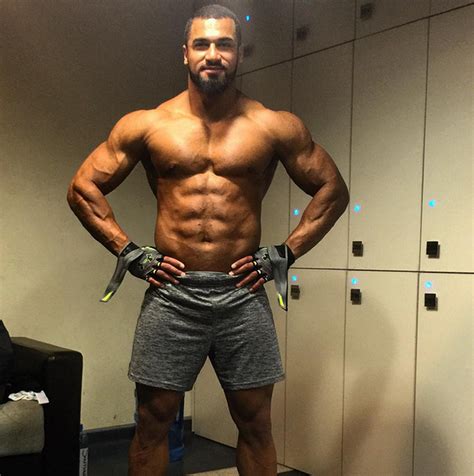 پیمان رجبی دنیای عکس و فیلم بدنسازی