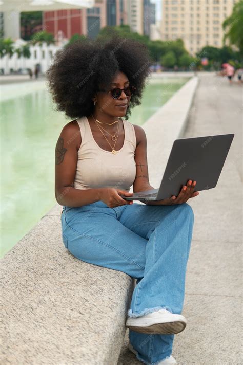 Free Photo Full Shot Woman Reading On Laptop