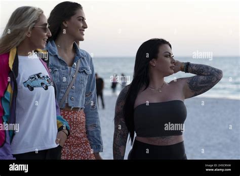 Tampa Baes From Left Brianna Murphy Haley Grable Cuppie Bragg Y2bae Season 1 Ep 101