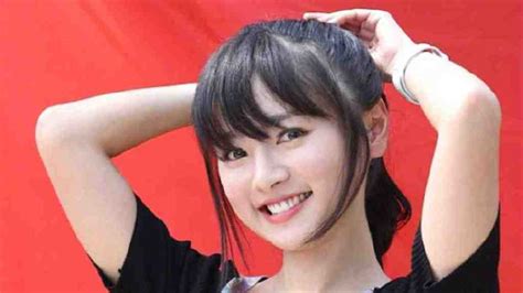 Tvb小花新剧牺牲很大，自曝曾被人问价，为演戏放弃工作罗毓仪警匪剧戏份新浪新闻