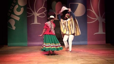 Folkloreando Cueca Norteña Vestimenta Tipica De Chile Norteño