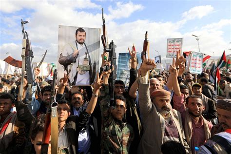 بن عزيز عشرات المعتقلين لدى الحوثيين قتلوا تحت التعذيب