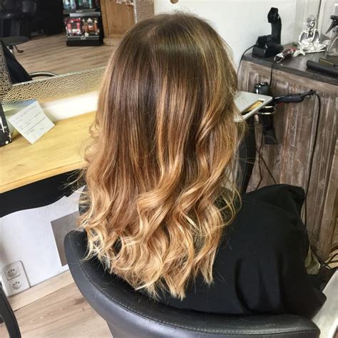 Épinglé Par Coralie A Artisan Coiffeur Sur Éclaircissement