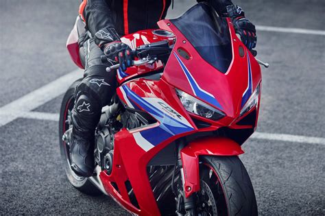 Honda CBR650R 2024 chính thức tuỳ chọn hộp số E Clutch màn hình TFT 5