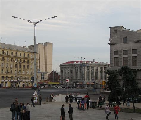 Площадь Конституции в оккупированном Харькове [2] — военное фото