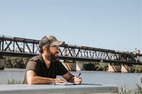 Greece Η ΓΕΝΝΗΣΗ ΤΗΣ ΑΘΗΝΑΣ Η Αθηνά ήταν η αγαπημένη κόρη του Δία Μητέρα της ήταν η Μήτις