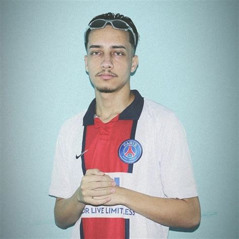 Stream MTG NOVINHA TA COM CALOR vs ENTÃO ESFREGA ESSE BUMBUM PRO PAI PROD DJ FH TORRESS