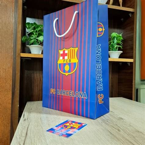 خرید و قیمت کیمدی کلاب بارسلونا همراه ساک لوکس بارسلونا از غرفه کیمدی